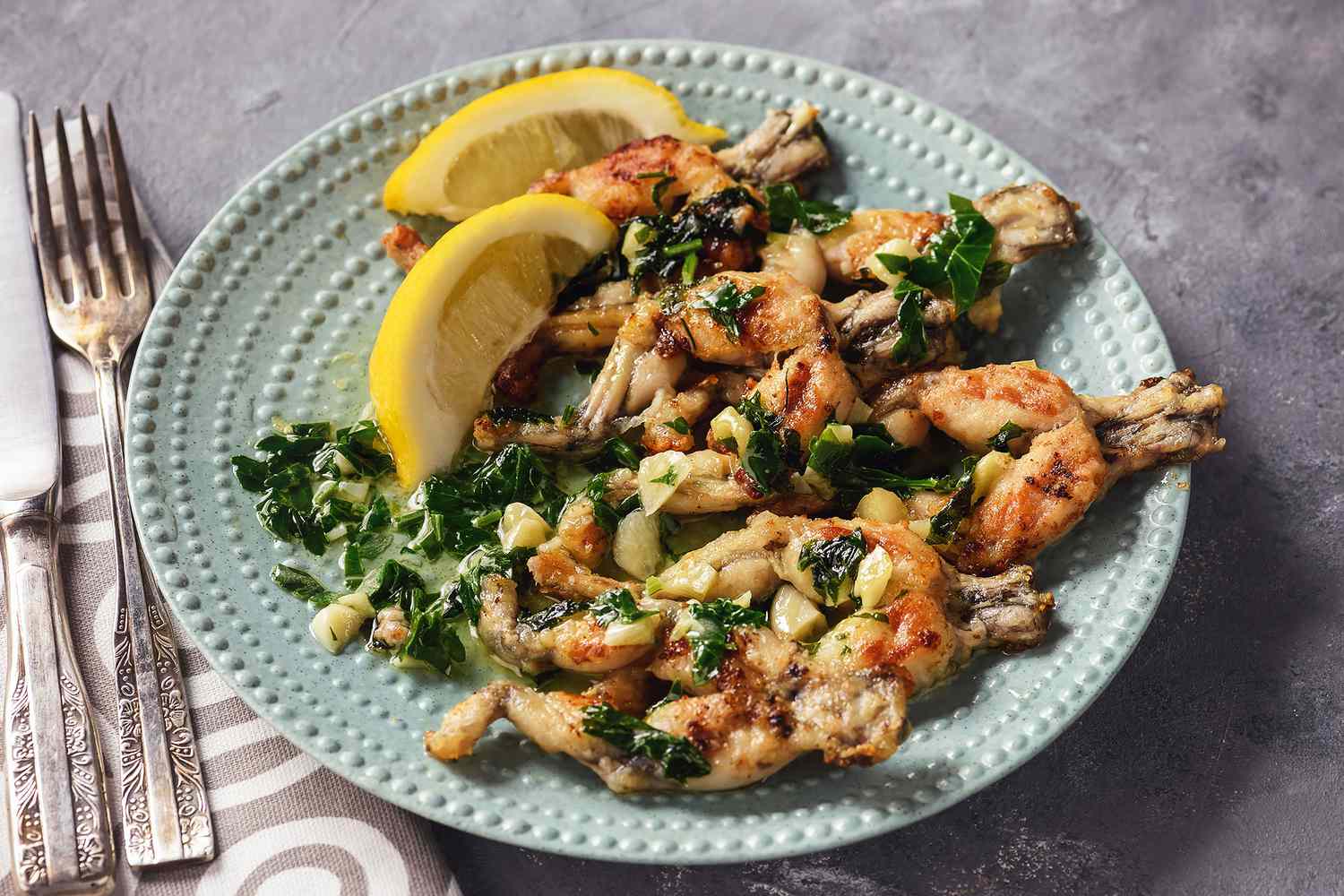 FROG LEGS EN PERSILLADE | Chef Romain Avril